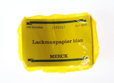 förpackning med lackmuspapper | Europeana