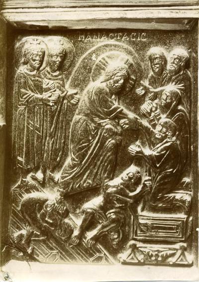 Byzantine seal with the representation of the Anastasis | Europeana