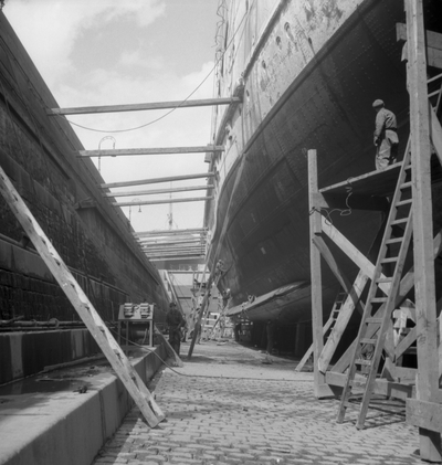 Isbrytarfärjan Starke under ombyggnad i Kockums varv, Malmö. | Europeana