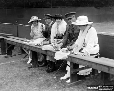 Wimbledon picnic | Europeana
